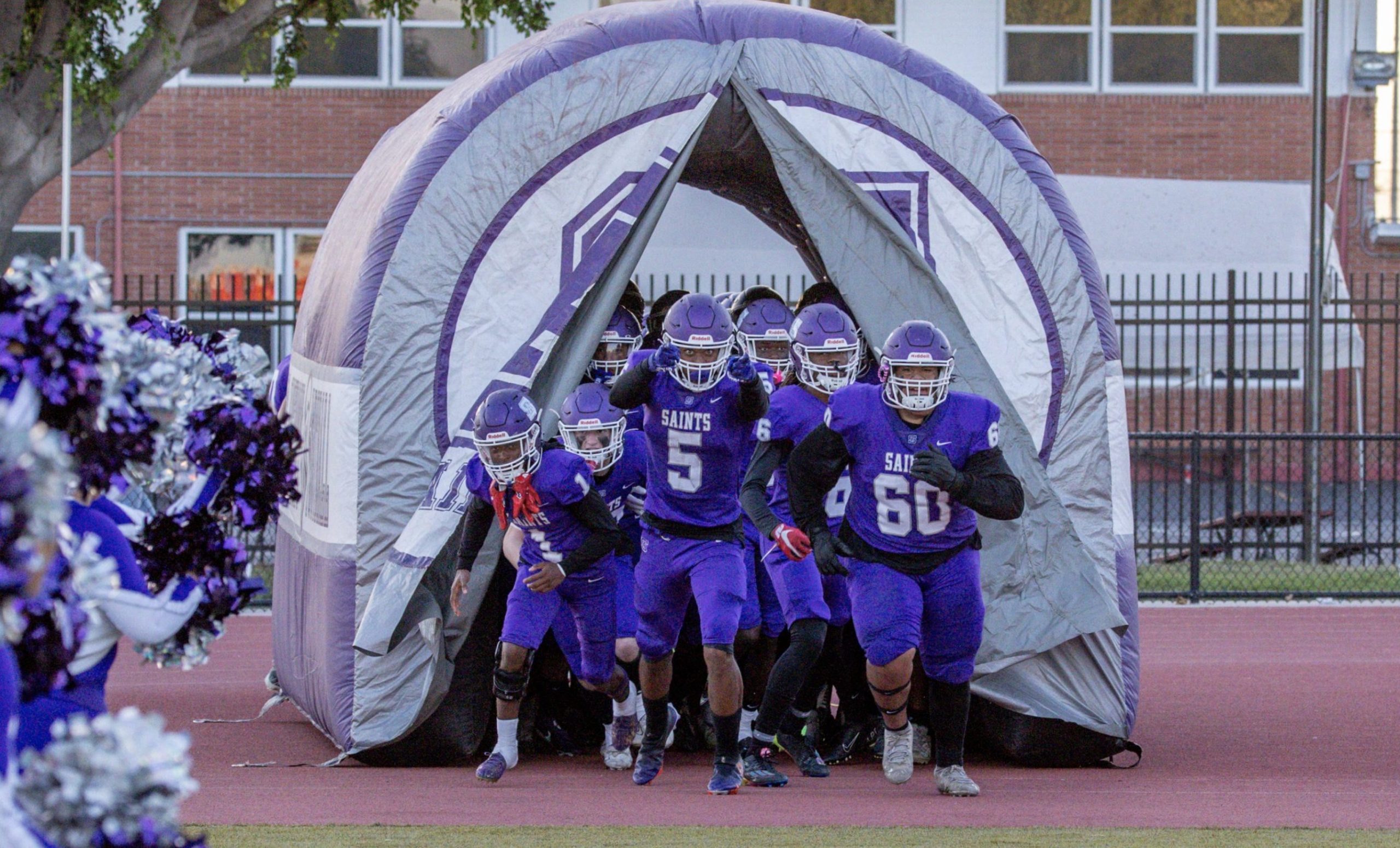 PREVIEW: St. Anthony vs. Dominguez, Football – The562.org